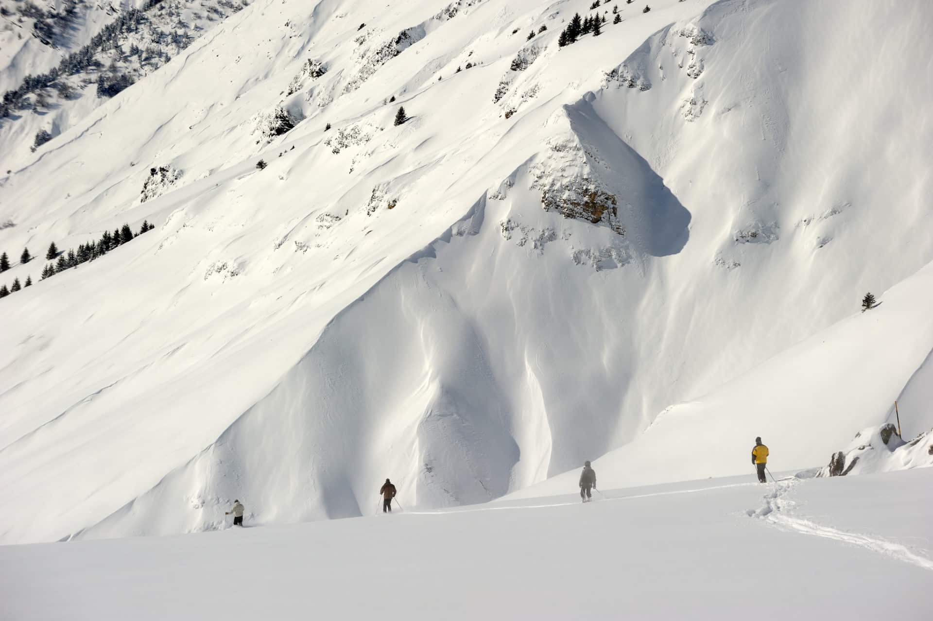 Freeride skiing in the Pyrenees. Off piste skiing trip. Certified leader