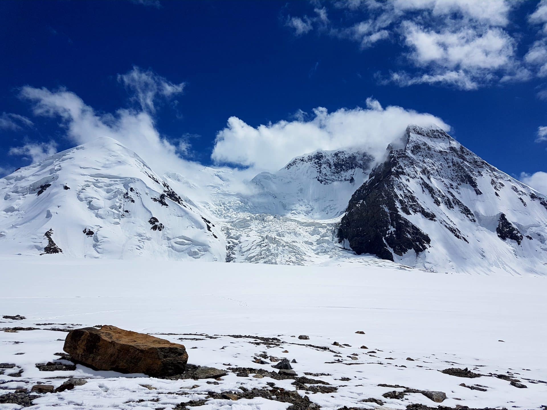 Pobeda Peak guided climbing expedition. 27-day trip. KMGA leader