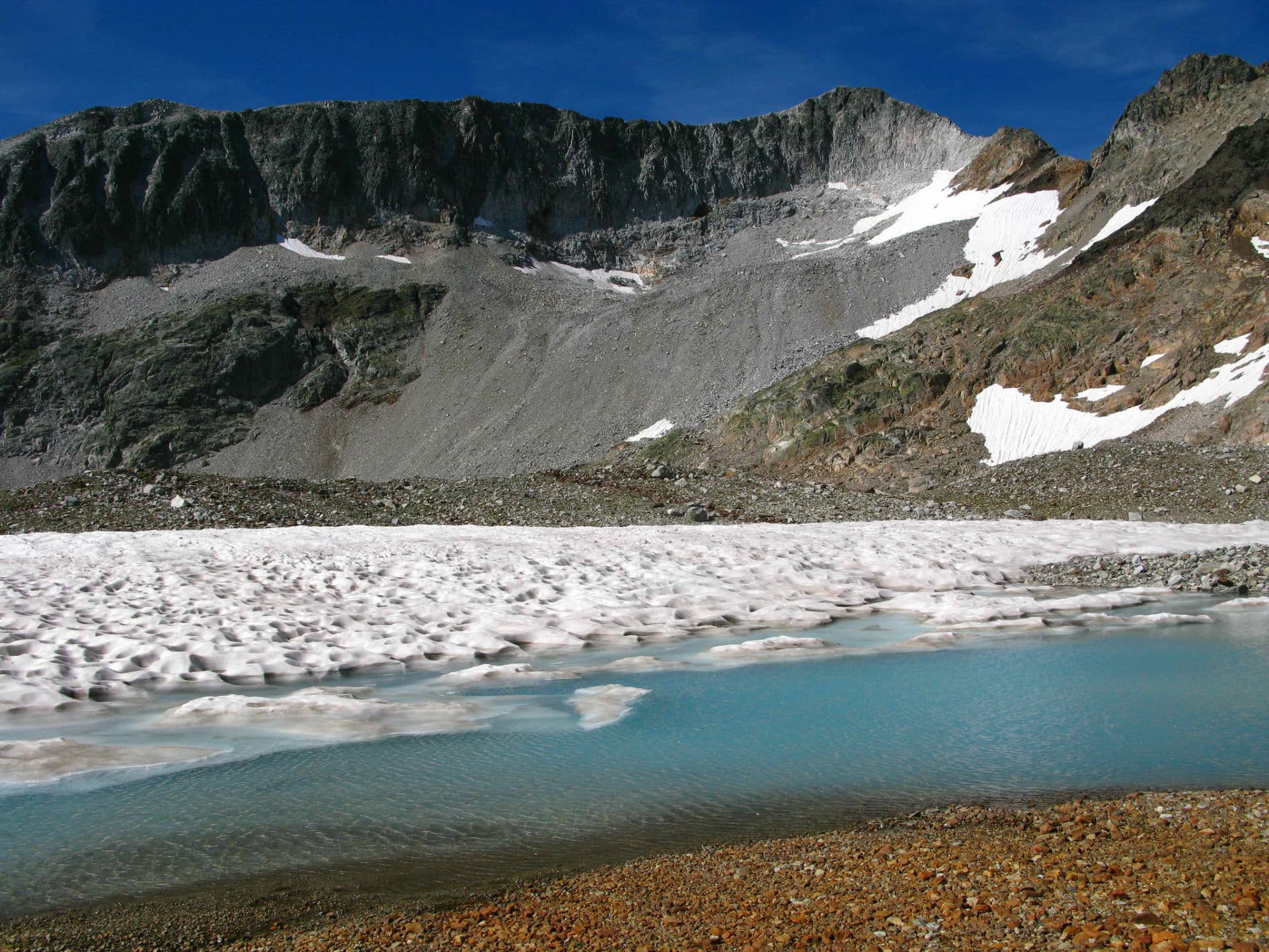 Pyrenees, 4 Day, 3 Peak, Guided Mountaineering. 4-day trip. AEGM leader