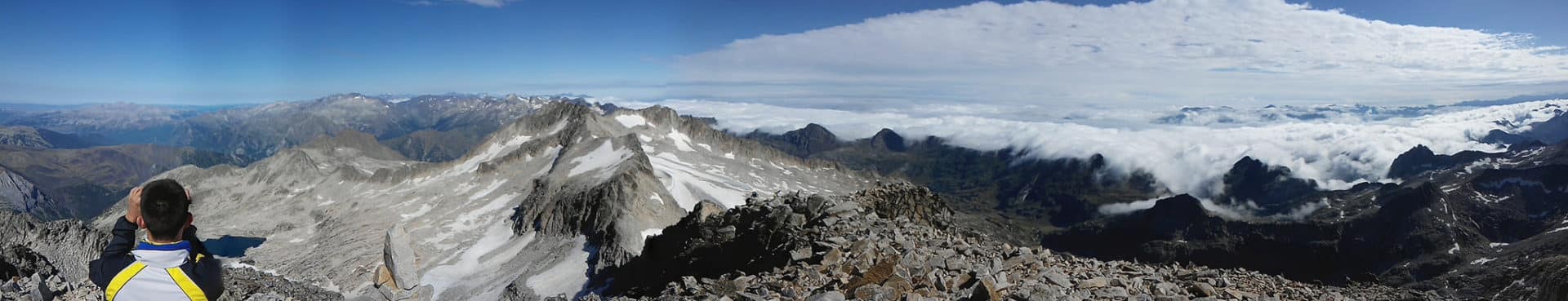Pyrenees, 4 Day, 3 Peak, Guided Mountaineering. 4-day trip. AEGM leader