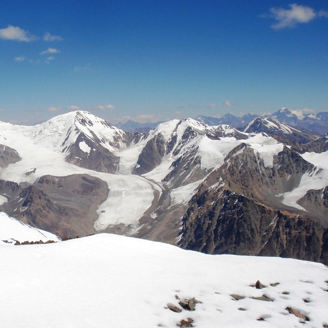 Cerro Plata guided expedition in Mendoza. 8-day trip. AAGM leader