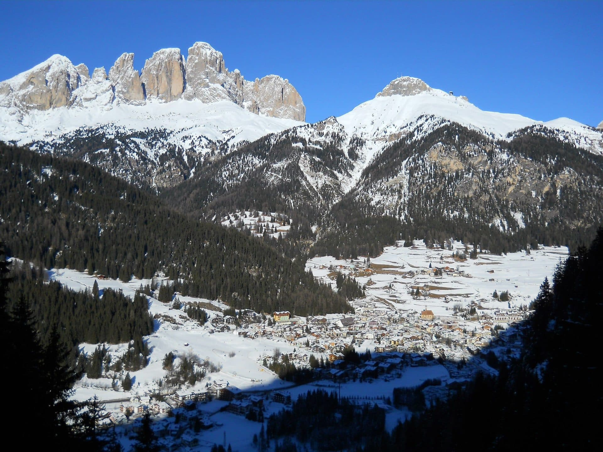 Val Di Fassa Dolomites Guided Ice Climbing Ice Climbing Trip Ifmga Leader