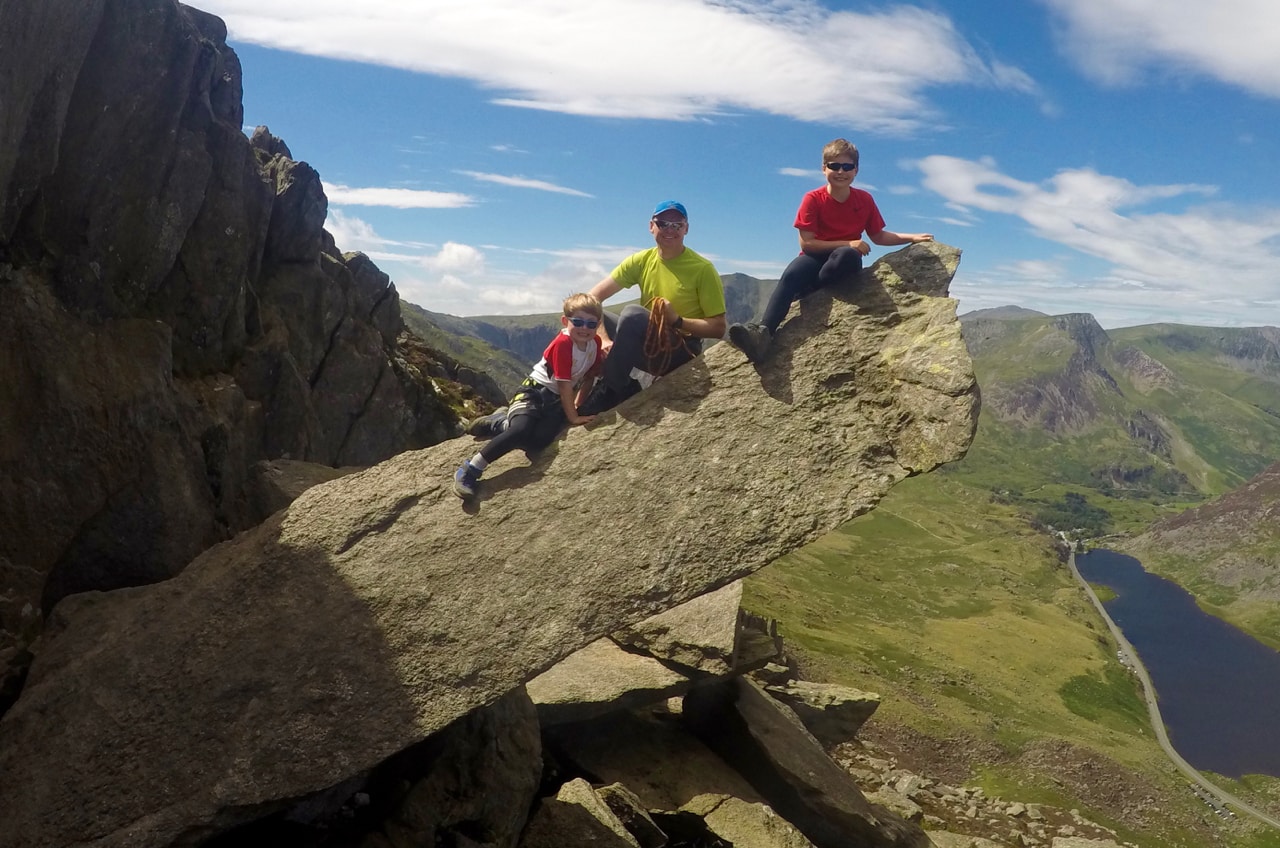 North Ridge of Tryfan scrambling day in Snowdonia. 1-day trip ...