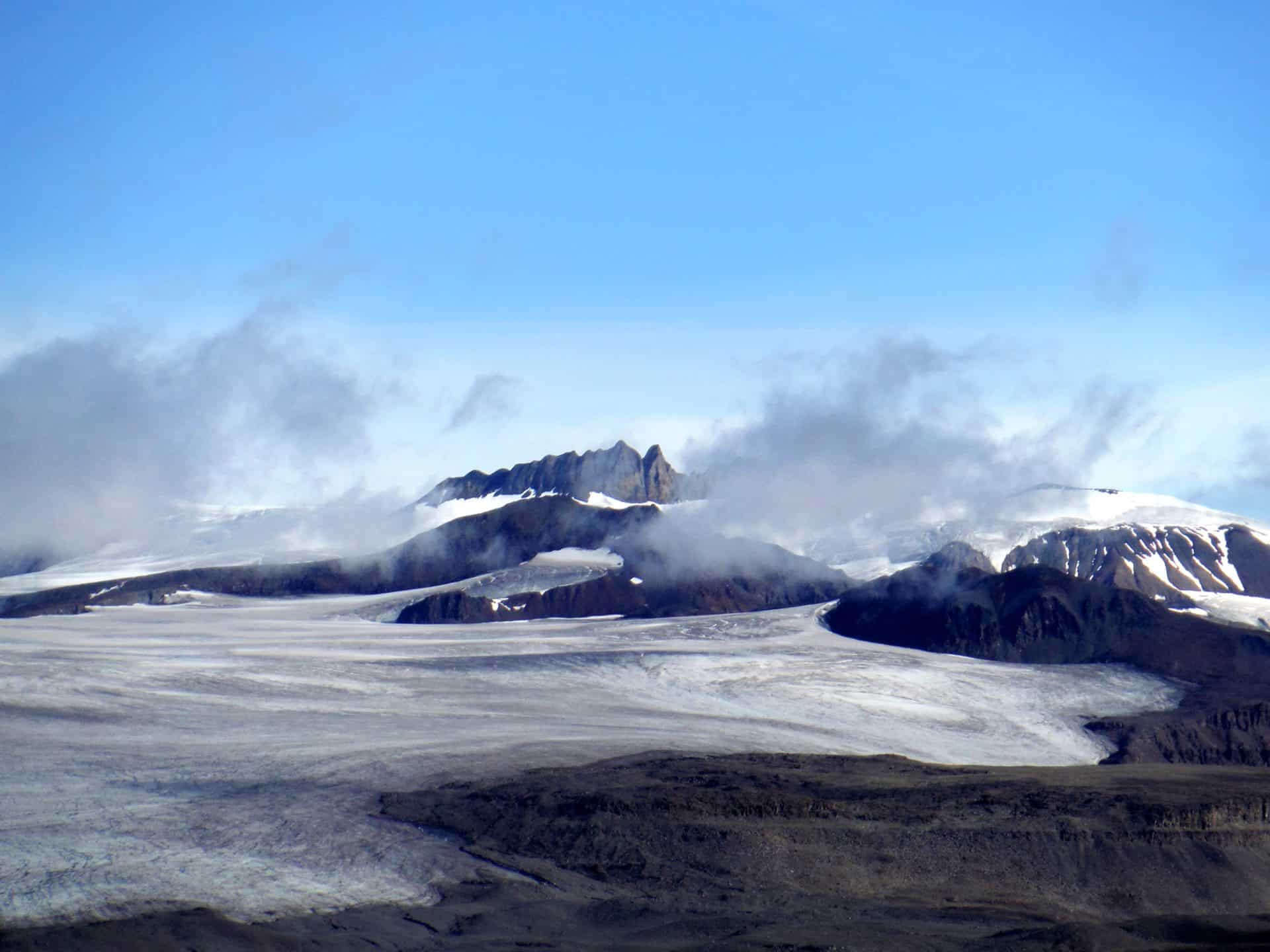 9-day hiking traverse in Mount Edziza, Canada. 9-day trip. ACMG guide