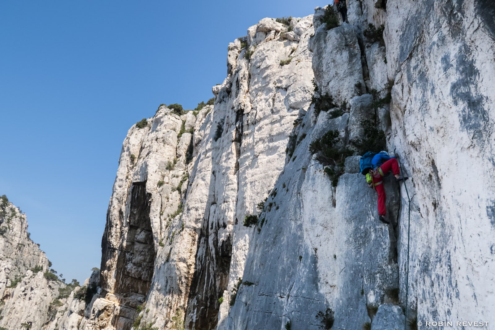 Les Calanques rock climbing day tours for beginners. Rock Climbing trip ...