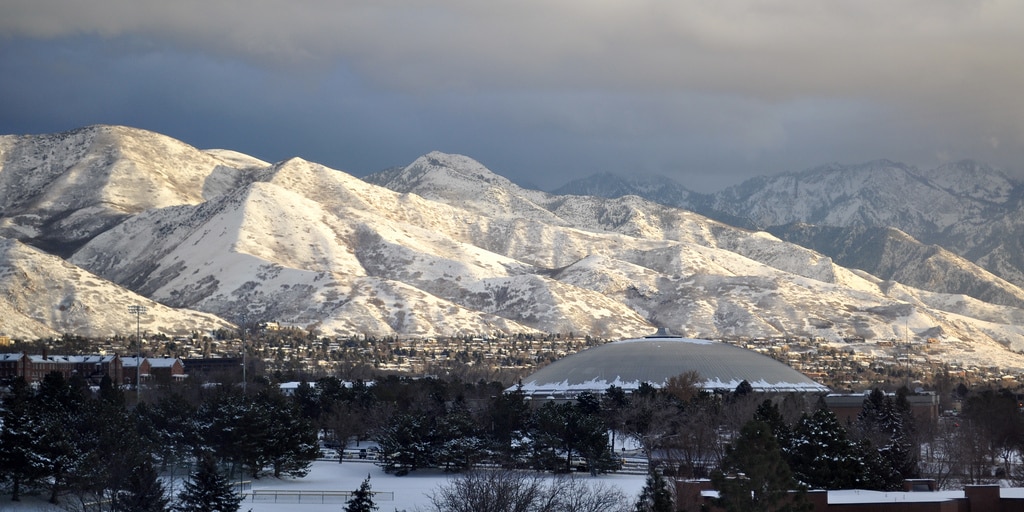 Intermediate BC Skiing day in the Wasatch Mountains. 1-day trip. AMGA guide