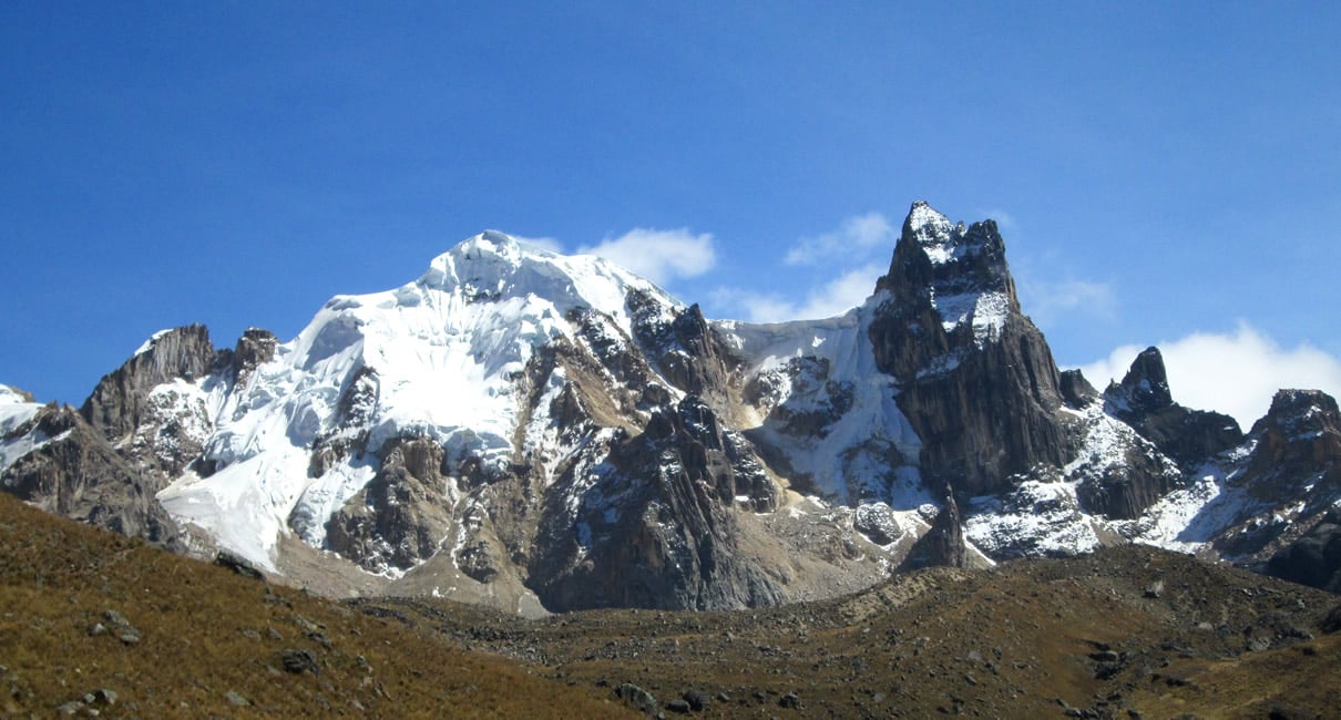 8-day Trek in the Cordillera Huayhuash. 8-day trip. Certified guide