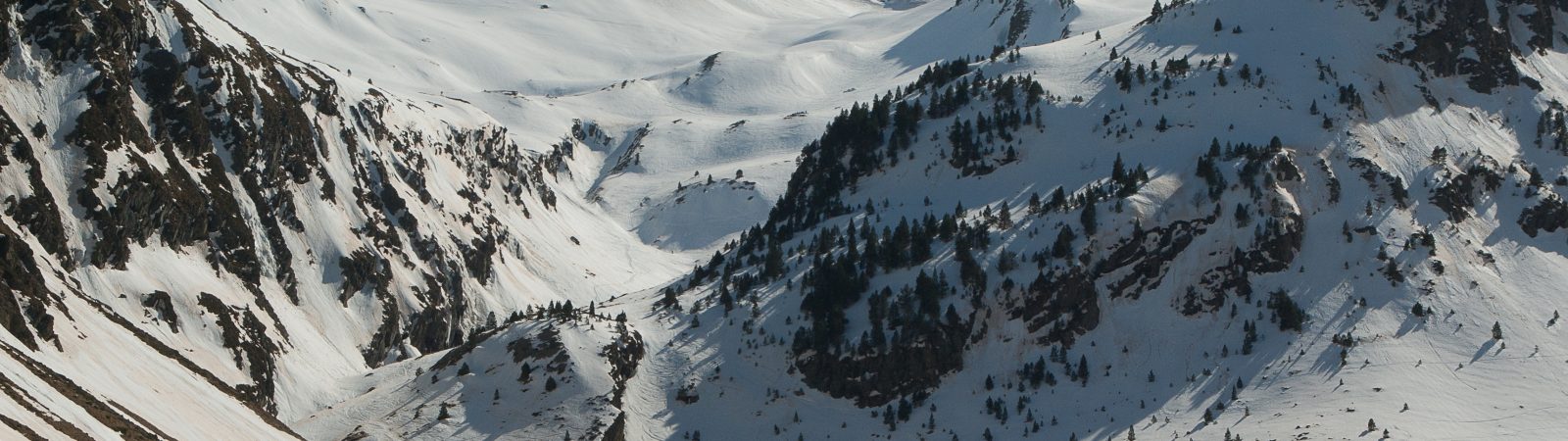 Ski Touring in the Pyrenees: What are the Best Spots? - Explore-Share.com