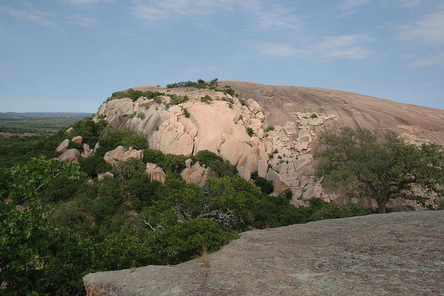 Rock climbing at Enchanted Rock near Austin, Texas. Rock Climbing trip ...