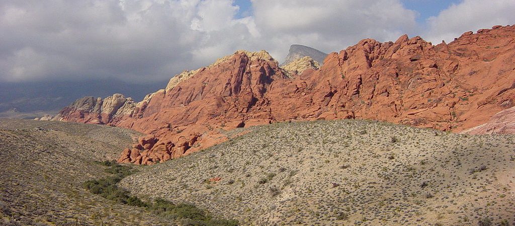 Calico Hills day hike in Red Rock Canyon, near Las Vegas. 1-day trip ...