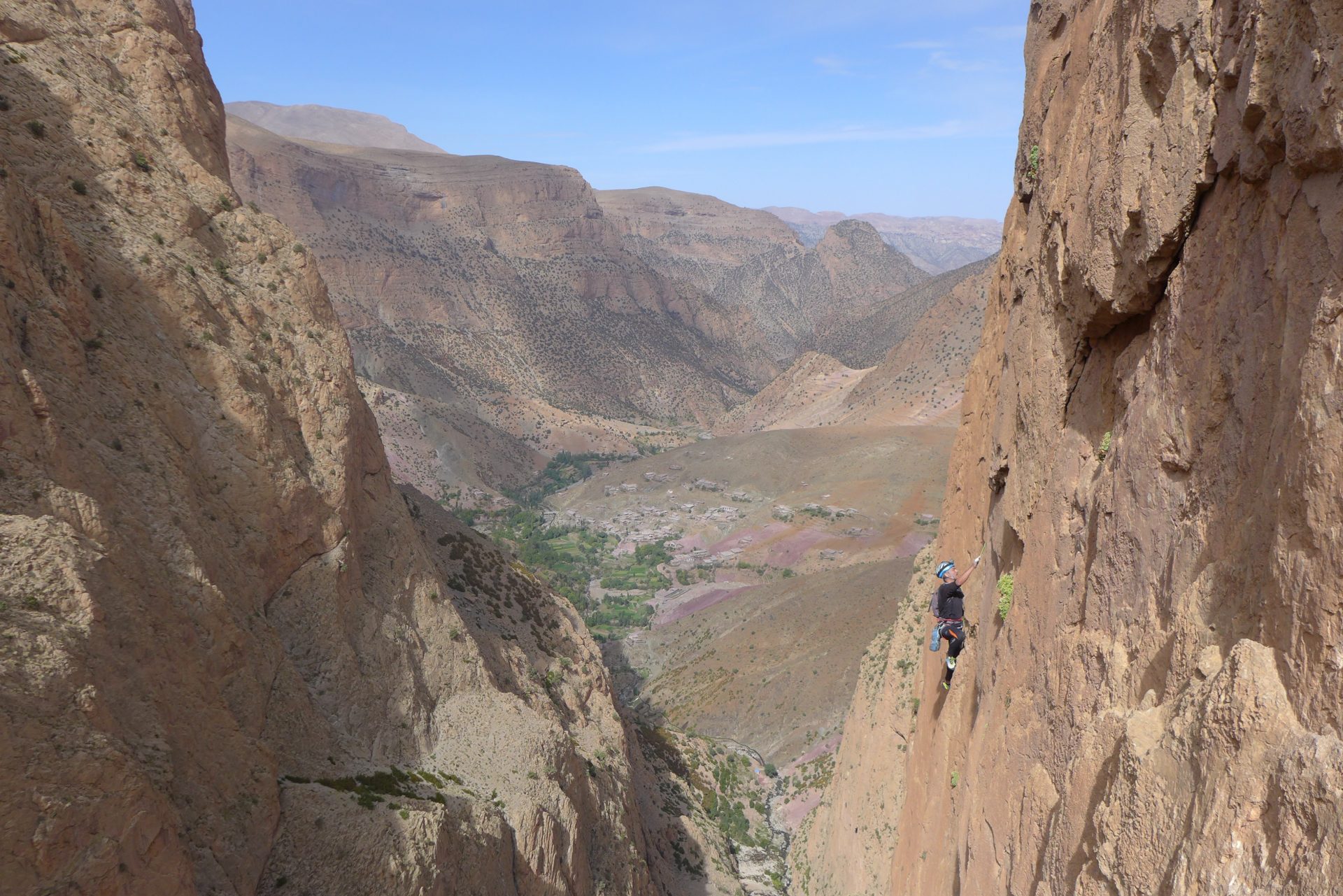 Rock Climbing - Moroccan Atlas Mountains. Trips, courses and tours