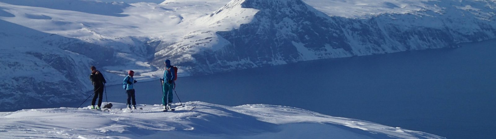 10 Incredible Ski Adventures Around the World - Explore-Share.com